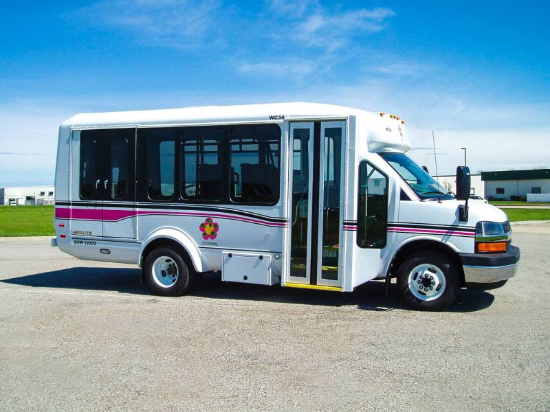 Cutaways: Shuttle, Tour, Paratransit, and Luxury - Soderholm Bus and ...